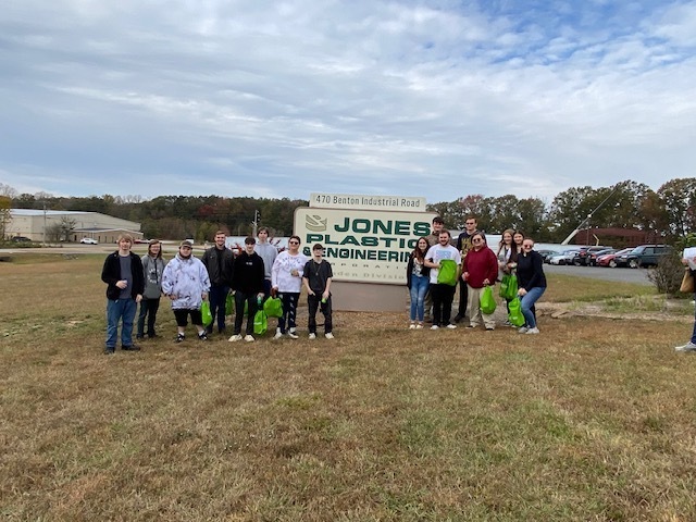 Students enjoy Manufacturing Day Tours | Big Sandy Elementary School
